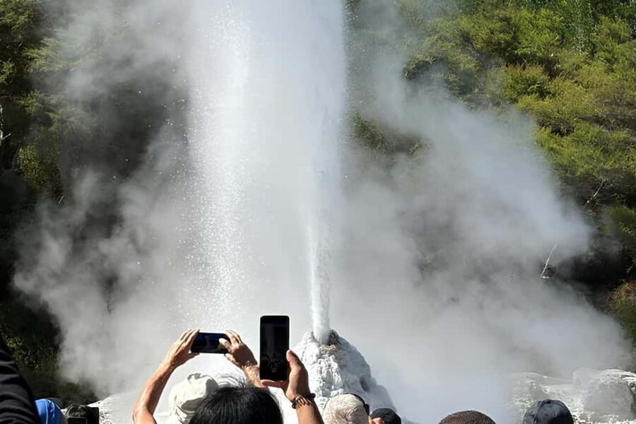 Rotorua & Taupo DayTour Waiotapu & Huka Falls from Auckland - Authentic Experiences and Practical Details