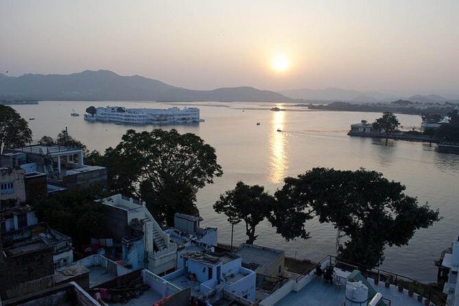 Royal Trails of Udaipur (Guided Half Day City Tour) - FAQ