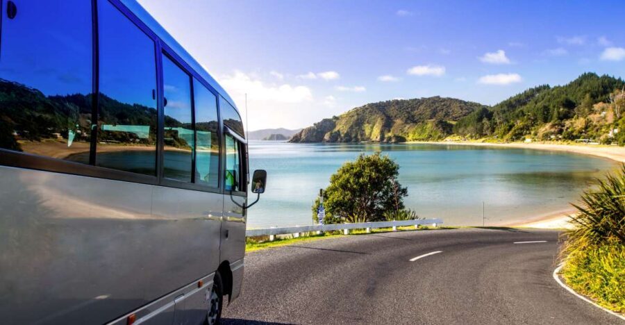 Russell: 1-Hour Sightseeing Tour by Coach & Long Beach - What Travelers Love Most