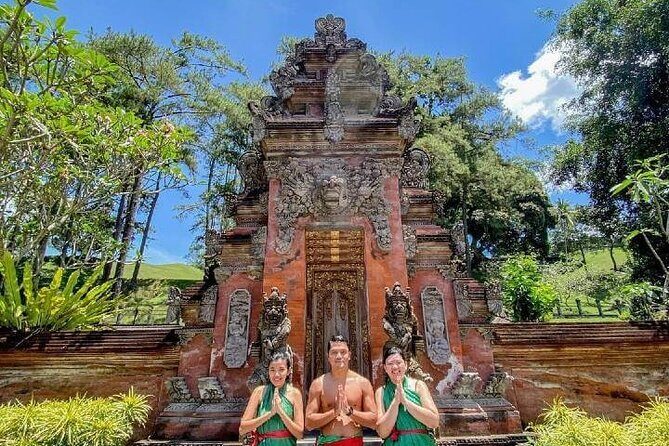 Sacred Places of Bali. Purification Ceremony in Indonesia - How the Experience Comes Together