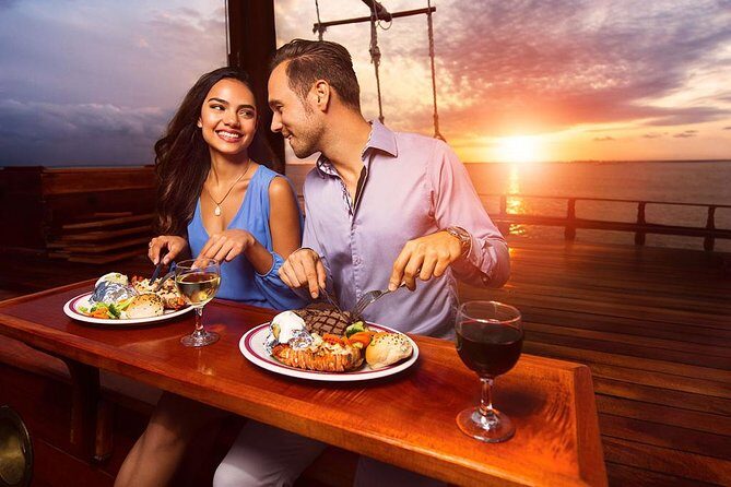 Sail Under Light of the Moon & Enjoy a Romantic Dinner in Spanish Galleon - The Practical Side: Pricing, Group Size, and Logistics