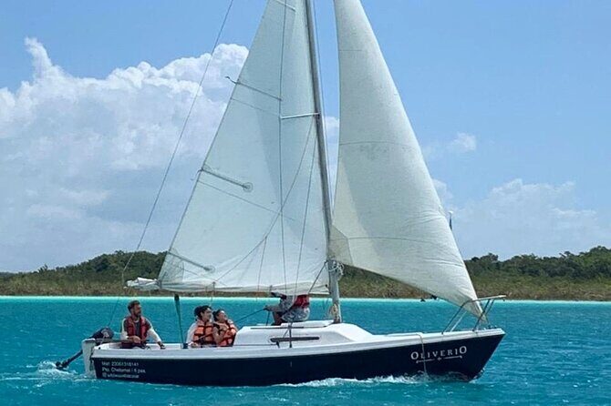 Sailing Tour through the Laguna de los Siete Colores - What Makes the Experience Special?