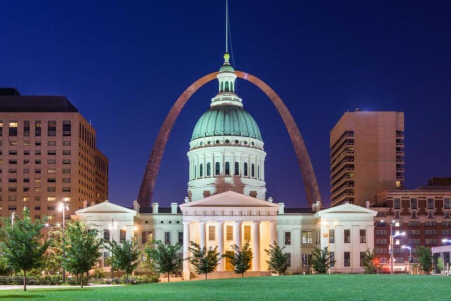 Saint Louis: Private Romantic Tour in The City of Love - What Makes This Tour Stand Out?
