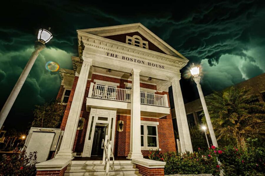 Salt, Sorrow, & Shadow: Fort Pierce Ghost Tour - The Guides and Their Role