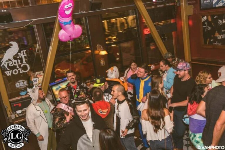 San Diego: Downtown Bar Crawl Party Pass - The Venue Lineup: What Makes Each Stop Special