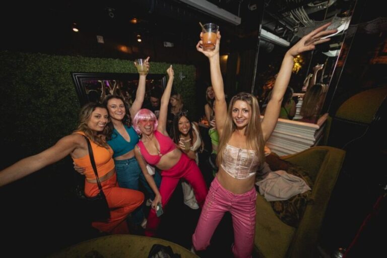 San Diego: Gaslamp Quarter Drink, Mingle & Dance Club Tour - The Value of an Organized Night Out