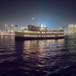 San Diego: New Year's Eve Early Buffet Dinner Cruise - The Crowd and Group Experience