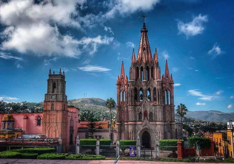 San Miguel De Allende: Downtown Landmarks Walking Tour - Why a Guided Tour Makes a Difference