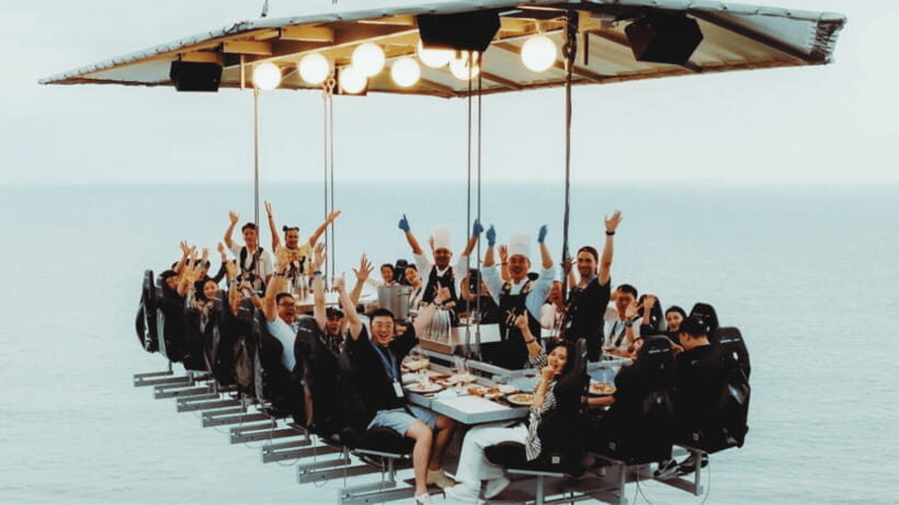 Sanya: Dinner in the sky at Sanya Air Restaurant - What to Expect During Your Flight