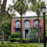 Savannah: Historic Districts & Bonaventure Private Tour - The Victorian District and Its Charm