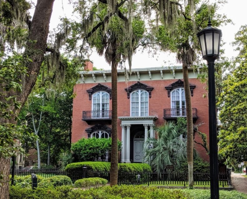 Savannah: Historic Districts & Bonaventure Private Tour - The Victorian District and Its Charm