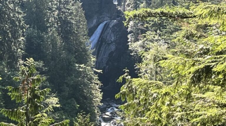 Seattle: Snoqualmie Falls and Twin Falls Guided Tour - Exploring Snoqualmie Falls