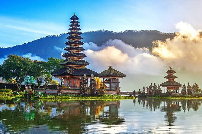 Secret Garden Bali & Pura Ulun Danu Small Group Tour  Full Day - The Itinerary in Detail: What to Expect