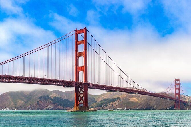 Self-Guided Audio Tour of the Golden Gate Bridge - Analyzing the Value for Travelers