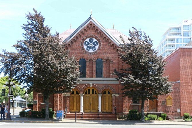 Self Guided Victoria Scavenger Hunt: Sea, Squares & Spirits - Experience Quality & Practicalities