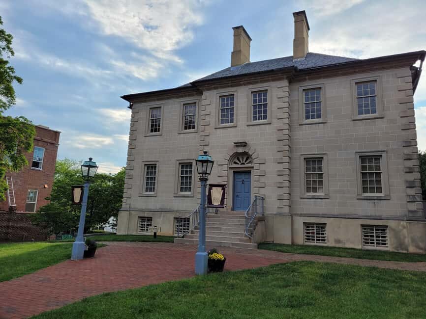 Semi-Private Walking Tour Old Town Alexandria & Carlyle - Why Choose This Tour?