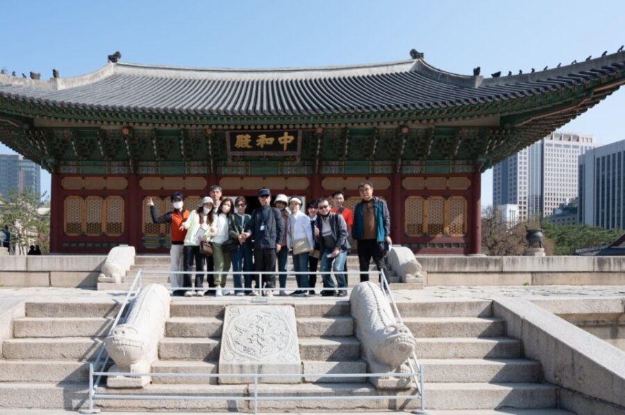 Seoul: Deoksugung Palace Heritage Walking Tour - What’s Included and What’s Not