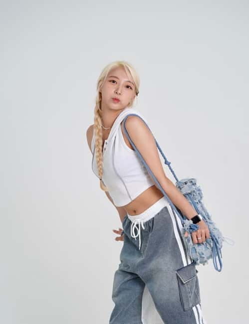 Seoul: K-pop Dance Class with a Professional in Hongdae - Shooting and Editing the Video (15 minutes)