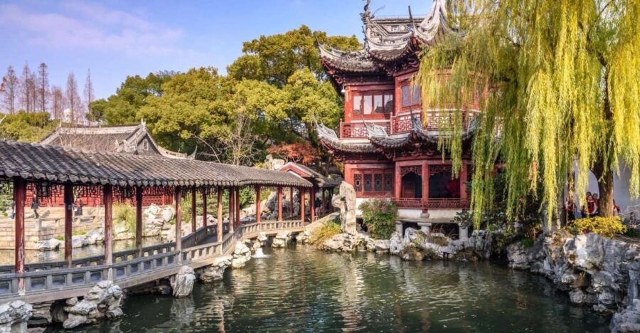Shanghai: 4-Hour Guided City Highlights Tour - The Iconic Bund: A Walk Along the Huangpu River