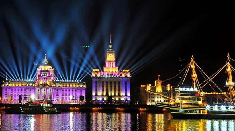 Shanghai Night River Cruise VIP Seat with Authentic Dinner - Exploring the Itinerary Step-by-Step