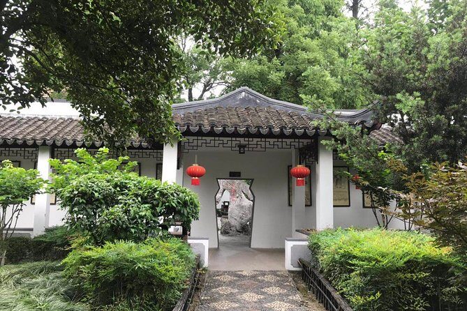Shanghai Private Tour of Zhujiajiao Ancient Town and Cruise on Huangpu River - Authenticity and Value
