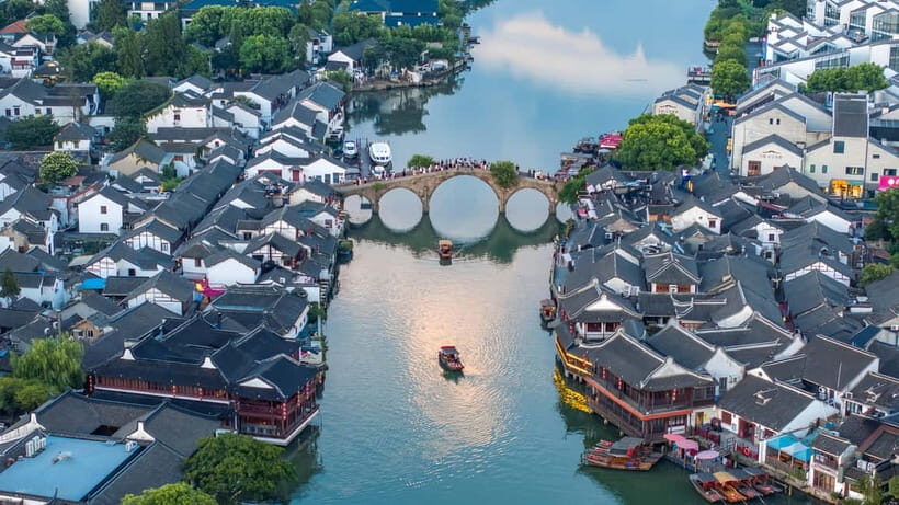 Shanghai: Zhujiajiao Water Town Private Tour with Boat Ride - Who Should Consider This Tour?