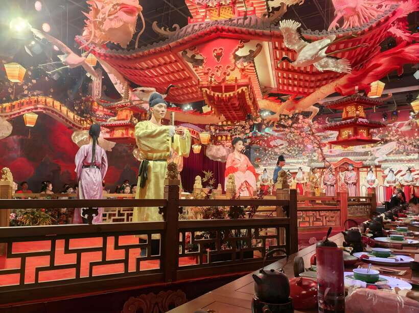 Shenzhen: Royal Dinning Experience with Culture Performance - A Deep Dive into the Details