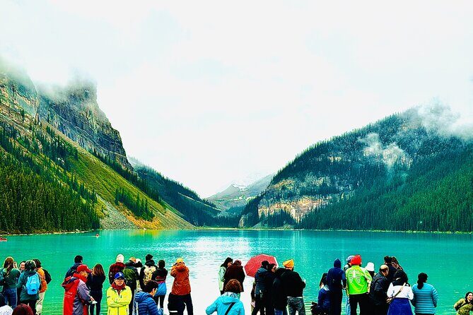 ShuttleBus 2way Banff to Lake Louise (1Hr) and Moraine Lake (1Hr) - Transportation & Group Size: What It Means for You