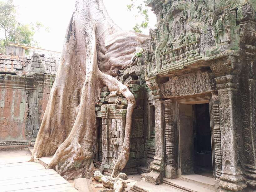 Siem Reap: 4 Hour-Ta Prohm and Banteay Kdei Guided Tour - The Experience of Visiting Srah Srang, Banteay Kdei, and Ta Prohm