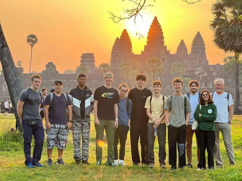 Siem Reap: Angkor Wat 2-Day Tour with Sunrise and Sunset - What Makes This Tour Stand Out