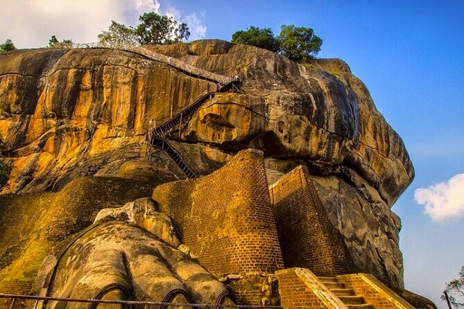 Sigiriya Rock & Cave Temple with Jeep Safari Private Day Trip - Spice Garden and Souvenir Shopping