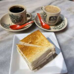 Singapore: Chinatown Hawker Guided 8-Dish Tasting Tour - The Group Size and Atmosphere