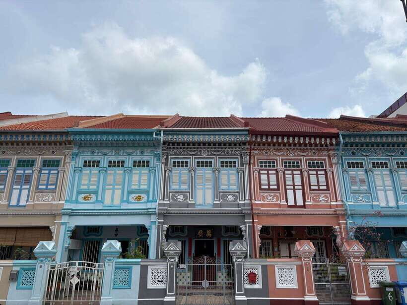 Singapore Limousine Van Tour:  Shopping & Street Food Trail - Why This Tour Works for Travelers