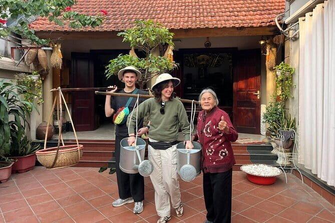 Small Group Tour Discover the best of Duong Lam Ancient Village - What Travelers Are Saying
