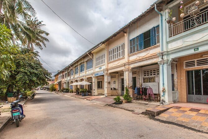 Small Group Tour One Day Phnom Penh to Kampot and Kep - Exploring Kampot’s Past and Present