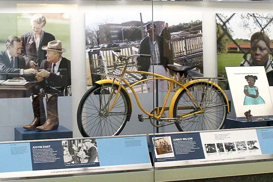 Smithsonian Museum of American History Semi-Private 8ppl Max - Who Will Love This Tour?