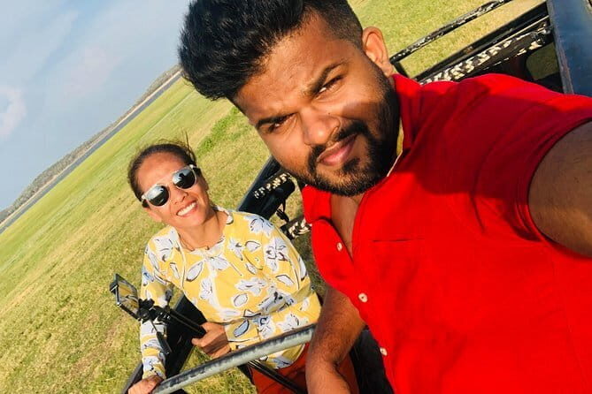 Solo Traveler With Holiday Walkers Sri Lanka ( Round Tour ) - Detailed Breakdown of the Itinerary