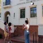 Spies in the Capital: Women in Espionage Walking Tour - The Guide’s Role and Style