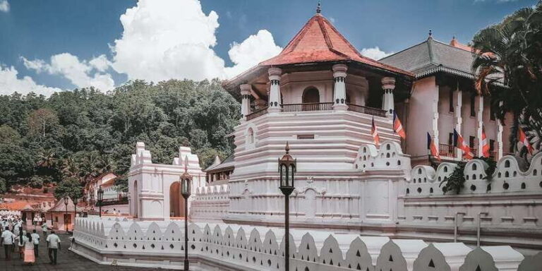 Sri Lanka: 2N3Day guided FULL TOUR with hotel accommodations