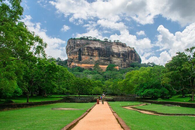 Sri Lanka tour 8 Days with a private driver, hotels, and vehicle - Why Youll Love this Tour (and Why Not)