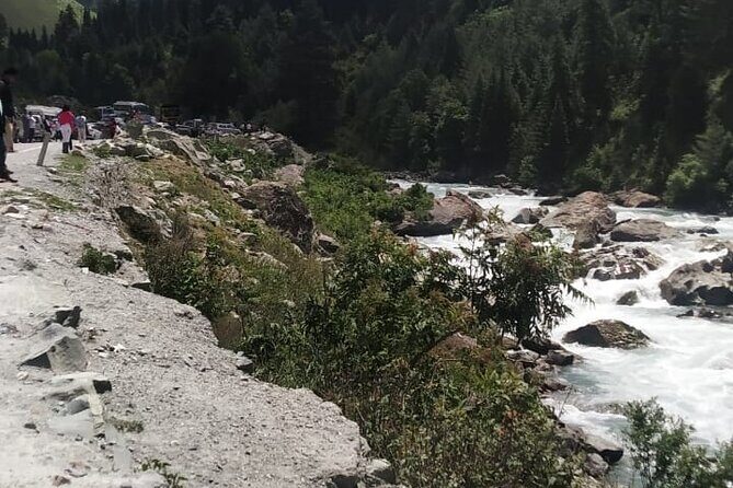 Srinagar- transfers+Hotel+Sightseeing - Evaluating the Value