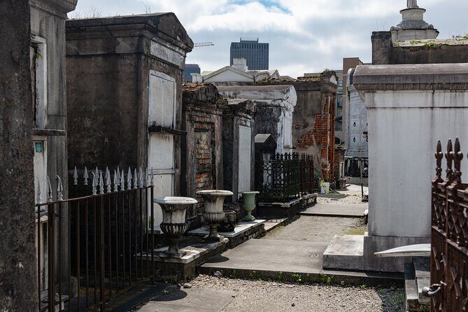 St Louis Cemetery No.3 New Orleans Burial Tradition Audio Guide - What to Expect During Your Walk