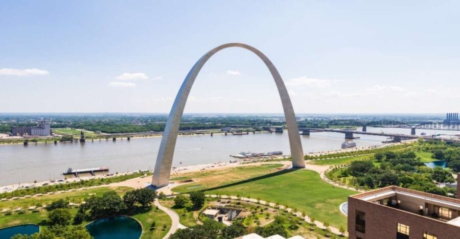 St. Louis Premium Driving Tour with Helicopter Ride & Cruise - Cruising Along the Mississippi River