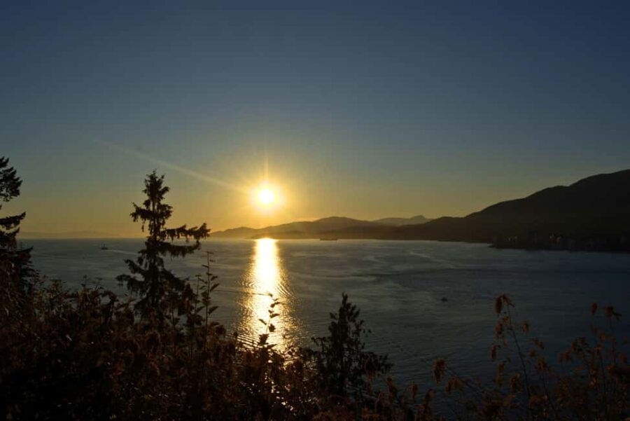 Sunset Bus Tour: Stanley Park & English Bay Photostops - Who Would Love This Tour?