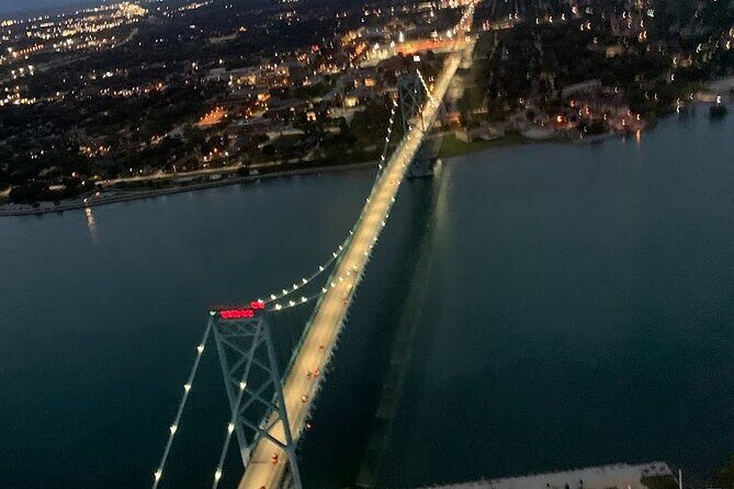 Sunset Helicopter Experience in Downtown Detroit - The Authenticity and Value of the Tour