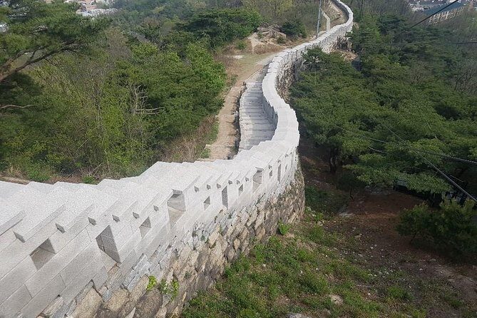 Sunset view & hiking through Seoul Fortress with seafood Market - The Itinerary Breakdown