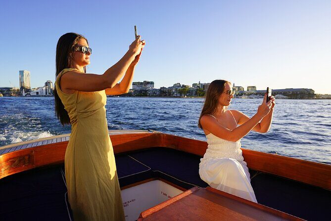 Sydney Harbour Iconic Sunset Selfies Tour - Practical Tips for Your Sunset Cruise