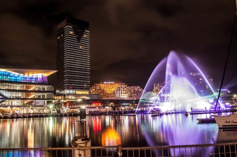 Sydney: Vivid Festival of Light Harbor Cruise with Dinner - What Makes This Tour Stand Out?