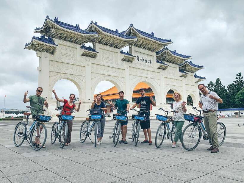 Taipei: 4-Hour Morning City Cycling Tour with Breakfast - What You Can Expect: The Itinerary Breakdown