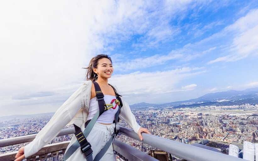 Taipei: Taipei 101 Observatory - Skyline 460 Cloud Walk - The Practicalities: Timing, Cost, and Experience